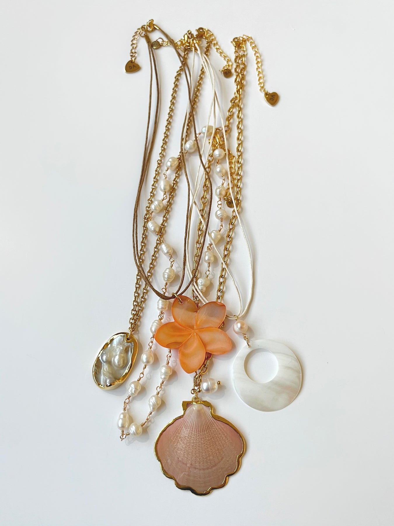 Isla Shell Necklace – Distorted Angels